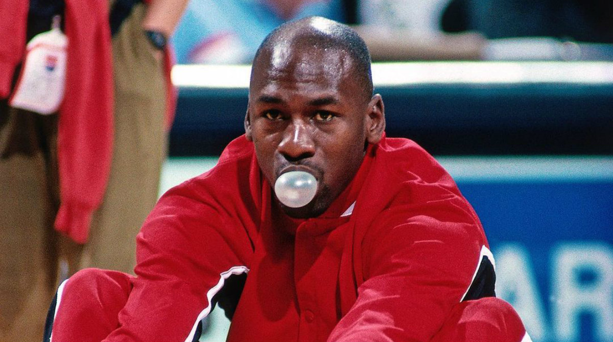 Zlatan cree tener el mismo nivel de exigencia que Michael Jordan | Soy ...