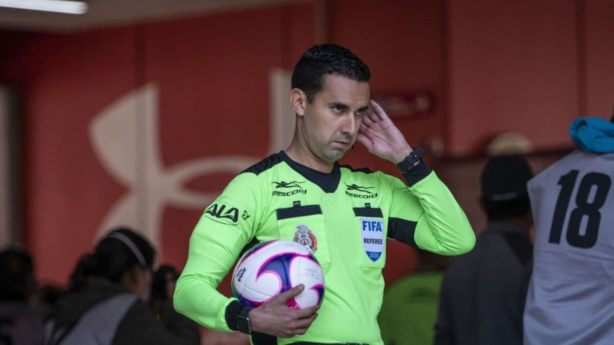 César Arturo Ramos sería investigado por pitar la Copa Mariachi en ...