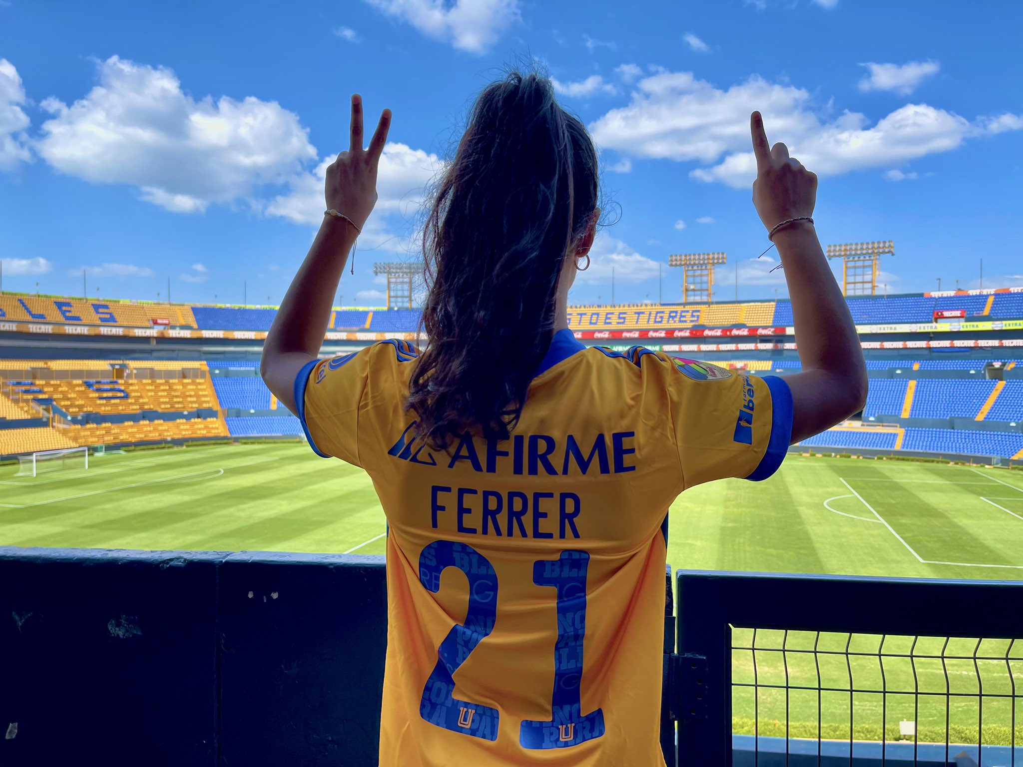 ¿Quién es Stefany Ferrer, primera jugadora extranjera en la Liga MX ...
