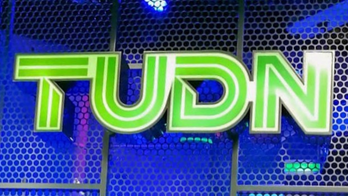 Reconocen a querida presentadora de TUDN como una de las mejores del ...