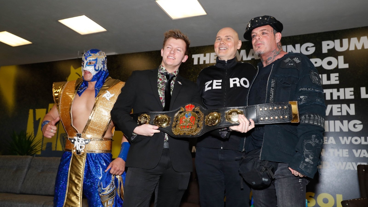 The World is a Vampire: ¿A qué hora son las funciones de lucha libre en ...