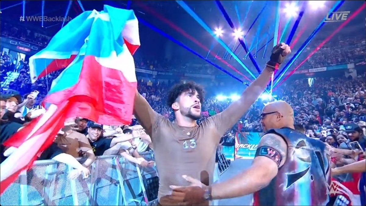 WWE Backlash: Afición se rinde ante Bad Bunny y su gran lucha contra ...