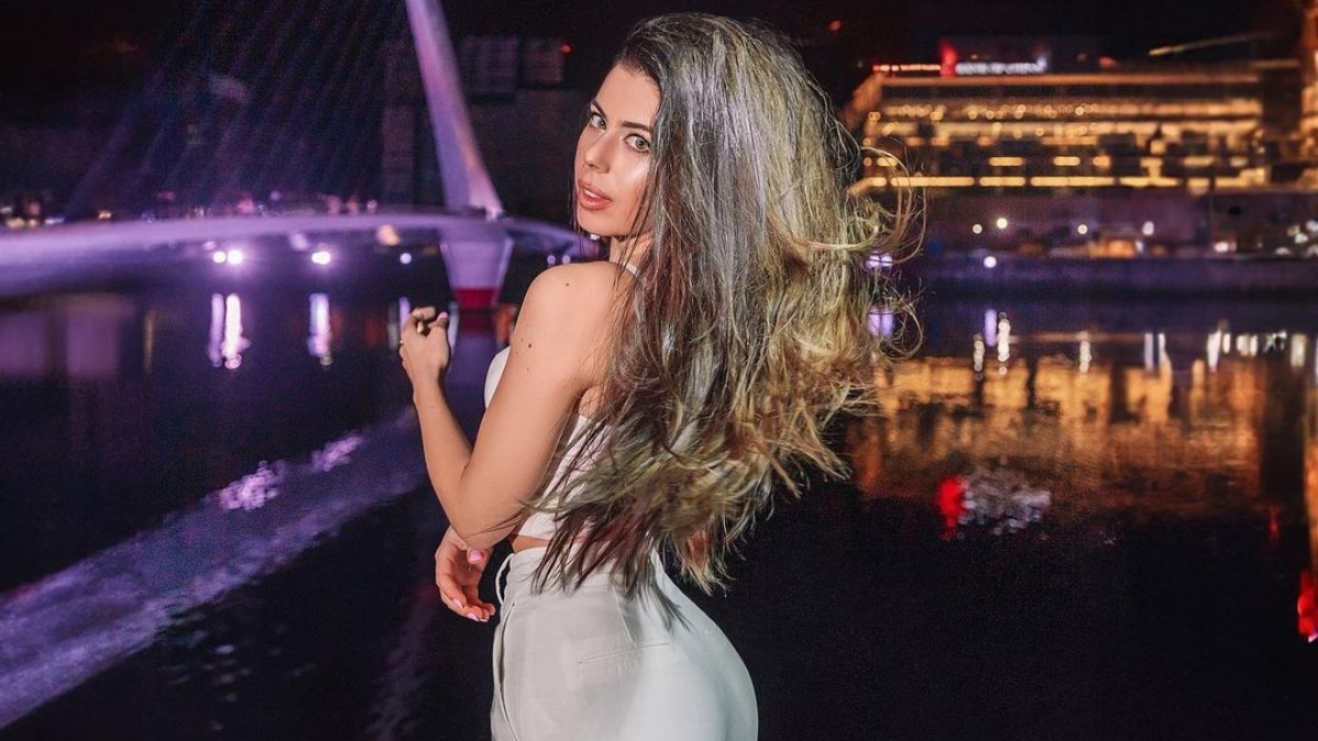 FOTOS | Ella es Sara Duque, la popular maestra de idiomas de los ...